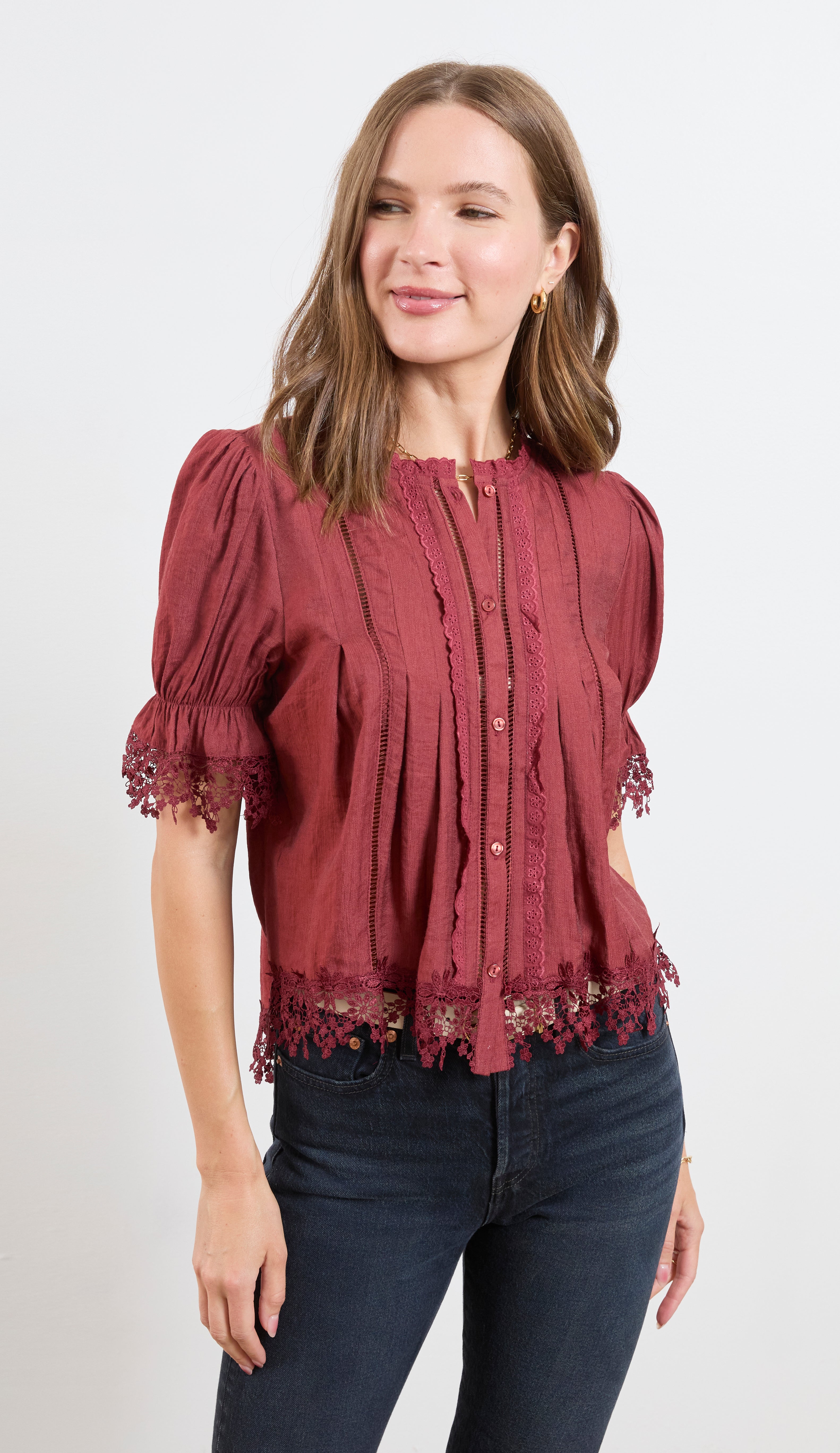 ELBOW SLEEVE PLEAT TOP WITH TRIM – Bobeau